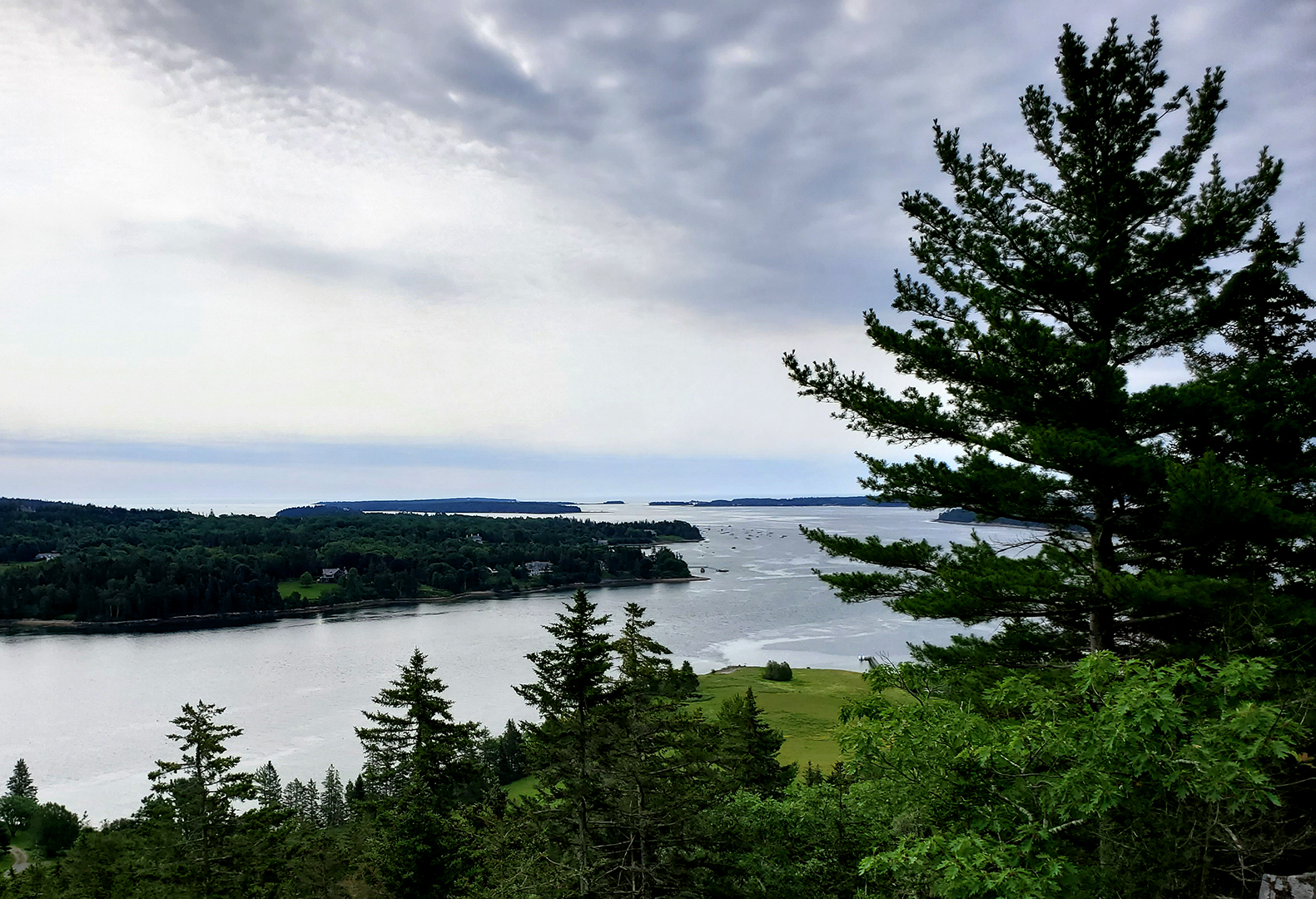 Flying Mountain Trail – Shadowfax on the Road